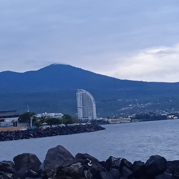 Boulevard Beach - Beach in Manado