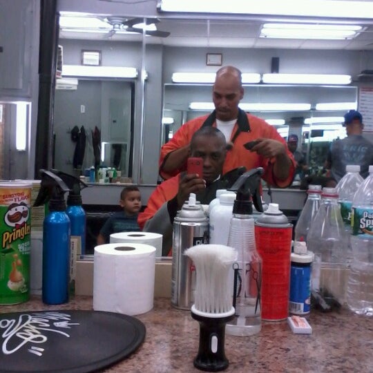 Eric Barbershop - Hair Salon in New York