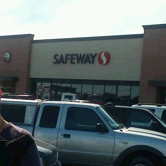 Safeway (Now Closed) - Grocery Store in Oak Harbor