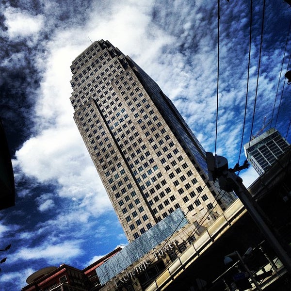 Exchange Tower (เอ็กซ์เชนจ์ ทาวเวอร์) - 27 tips