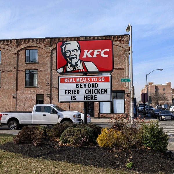 KFC - Fast Food Restaurant in Bergen - Lafayette