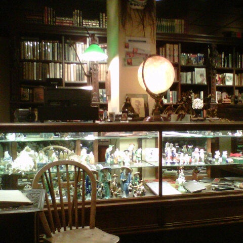 Pulp Fiction Coffee House - Coffee Shop