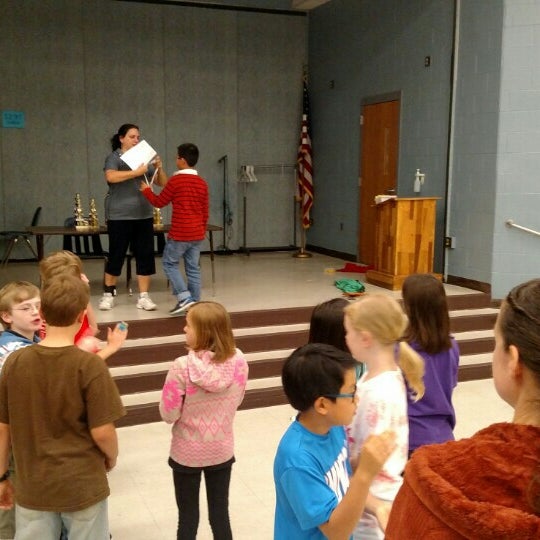 Lake Ridge Middle School - Middle School in Lake Ridge