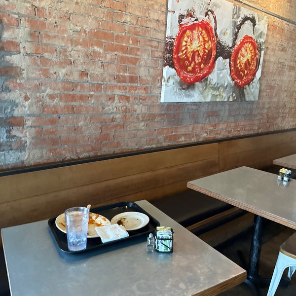 Paulie's Restaurant - 1834 Westheimer Rd