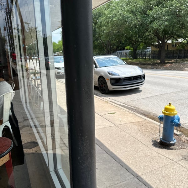 Paulie's Restaurant - 1834 Westheimer Rd