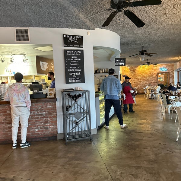 Paulie's Restaurant - 1834 Westheimer Rd