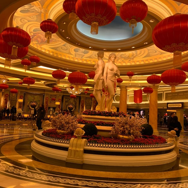 Ceasers Palace Black Jack Table - The Strip - 3 tips from 850 visitors