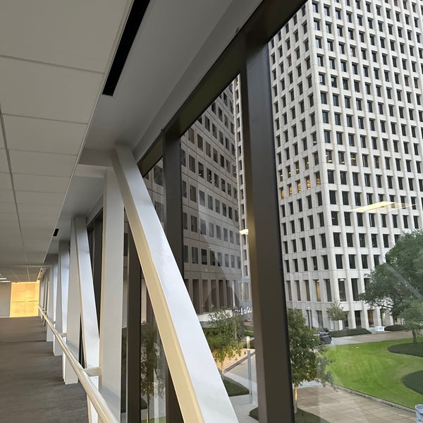Three Allen Center - 333 Clay St