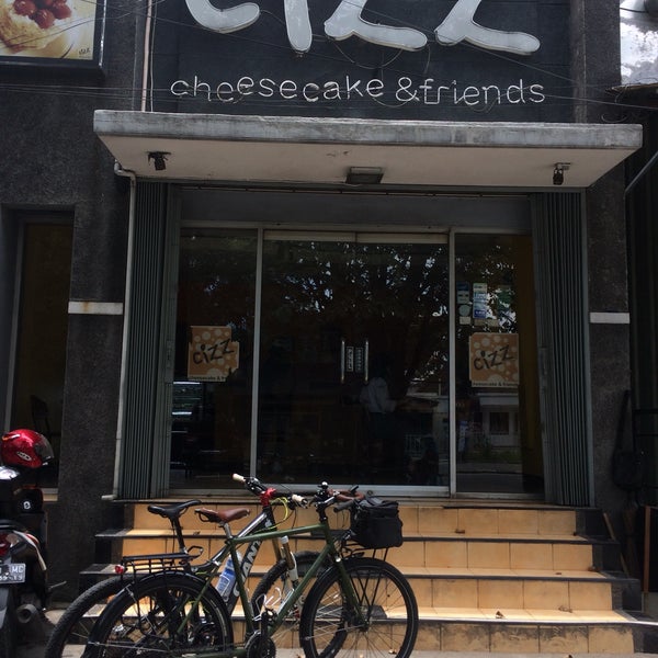 CIZZ "Cheesecake & Friends" - Jalan Laswi No.1A