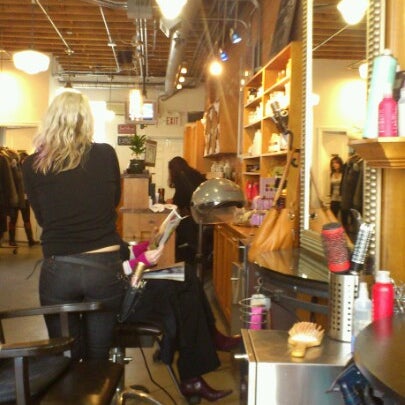 Salon Solis - Church and Wellesley - 659 Yonge St.