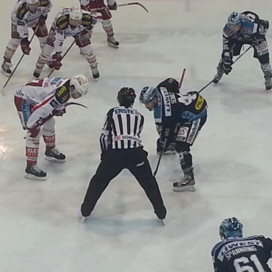Keine Sorgen EisArena - Hockey Arena in Linz Keine Sorgen EisArena - Hockey Arena in Linz