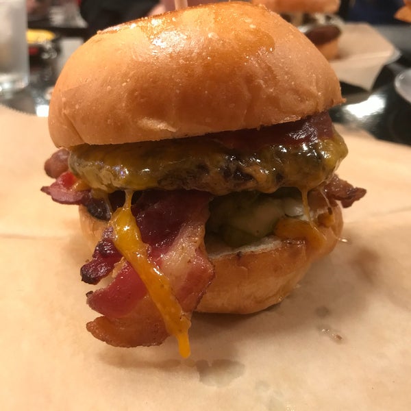 Chuck's (Now Closed) - Burger Joint in Raleigh