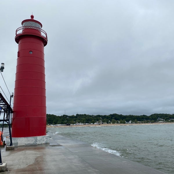 Grand Haven Lighthouse Connector Park - 679-699 S Harbor Dr