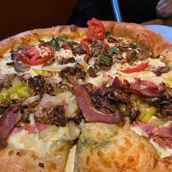 Mellow Mushroom - Pizzeria