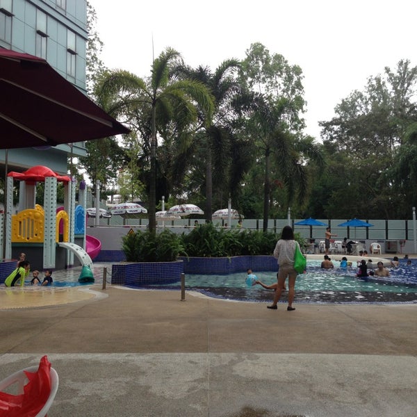 Photos at Nanyang Technological University (NTU) Alumni Club - Central ...