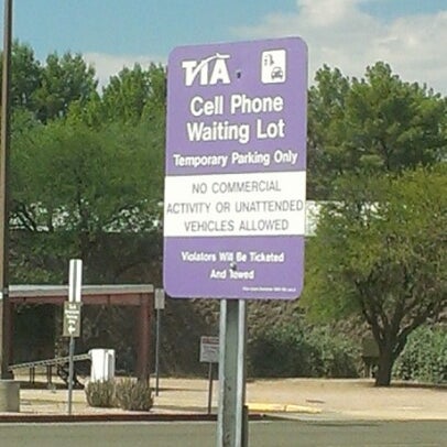 Cellphone Wait Lot - 4 tips from 522 visitors