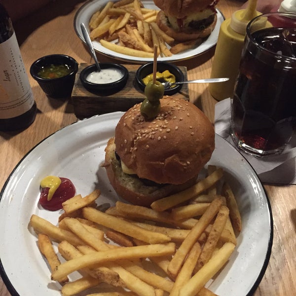 Photos at Pig's Pearls - Burger Joint in Guadalajara