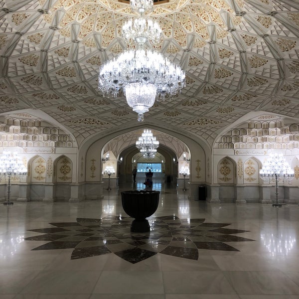 Photos at Iran Mall Public Library | کتابخانه ایران‌ مال - Library in ...