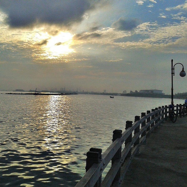 Ancol Beach - 210 tips from 21957 visitors