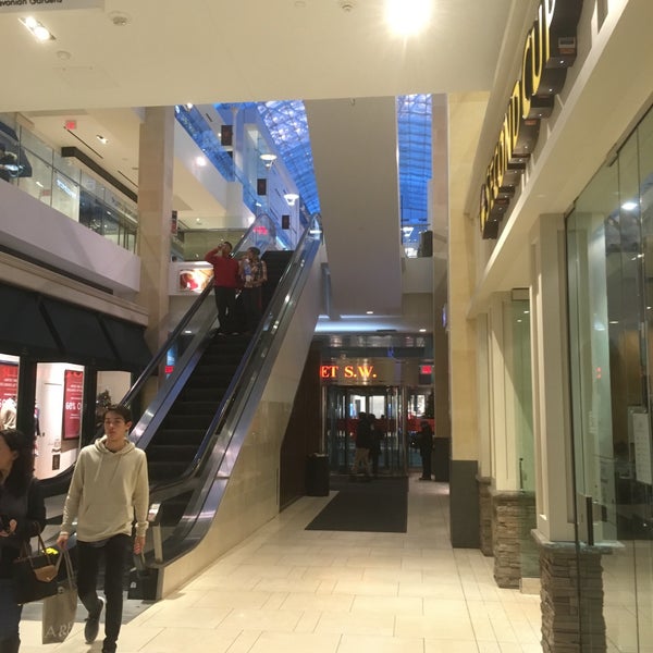 Photos at The CORE Shopping Centre - Downtown Calgary - 317 7th Avenue SW