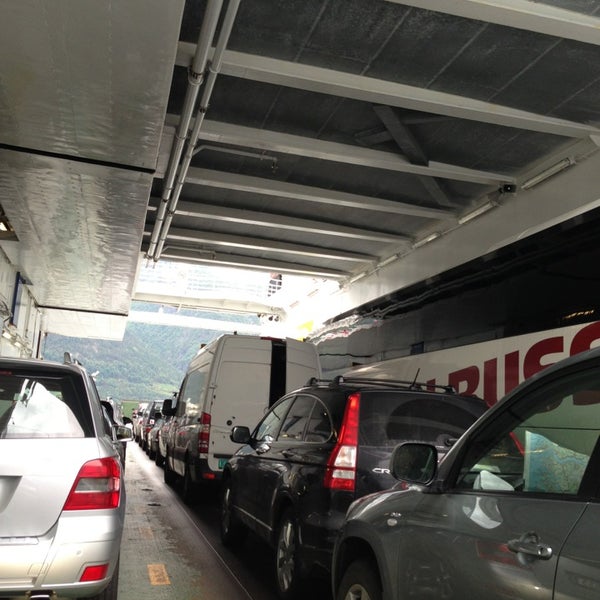 Bruravik-Brimnes - Boat or Ferry in Ulvik