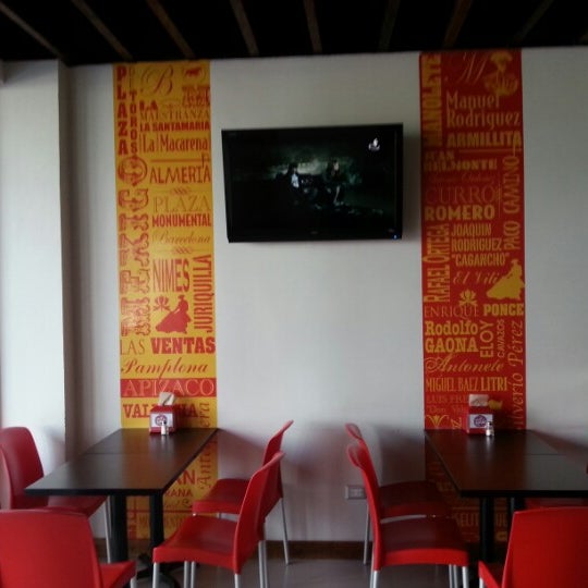 El Ruedo Plaza Cedros - 28 tips from 282 visitors