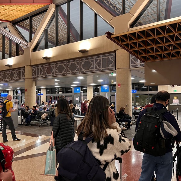 Gate D6 - Sky Harbor - Concourse D, Terminal 4