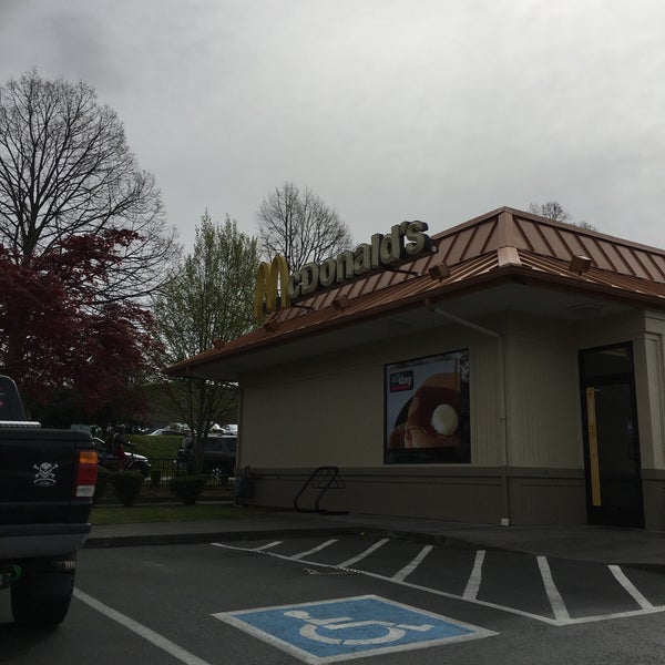 McDonald's - Fast Food Restaurant in Seattle