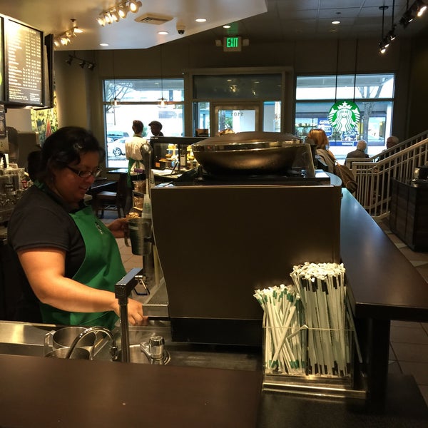 Starbucks - First Hill - 1101 Madison St