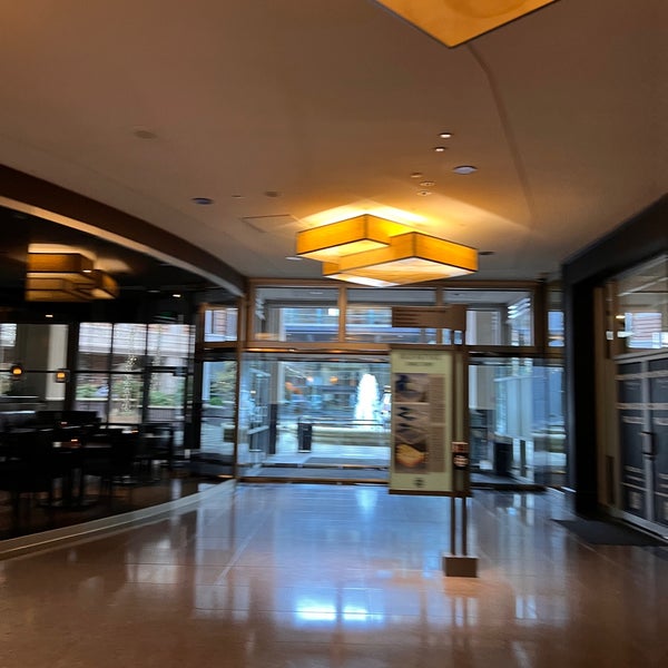 Bellevue Place - 2 tips