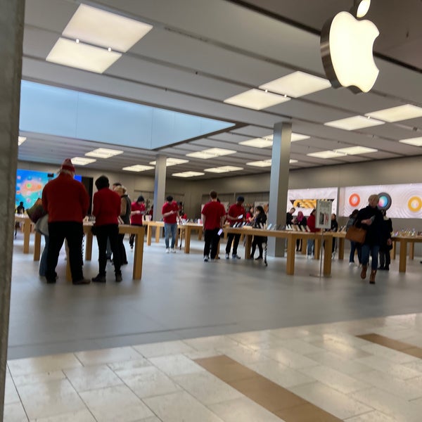 Apple Bellevue Square - Bellevue Square - 60 tips from 6353 visitors
