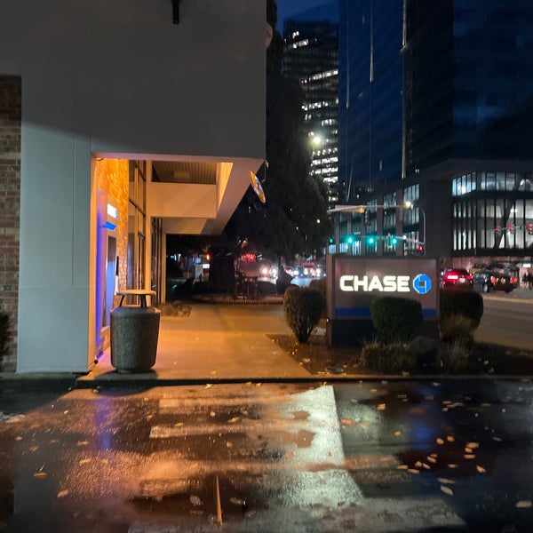 Chase Bank - 4 tips from 313 visitors