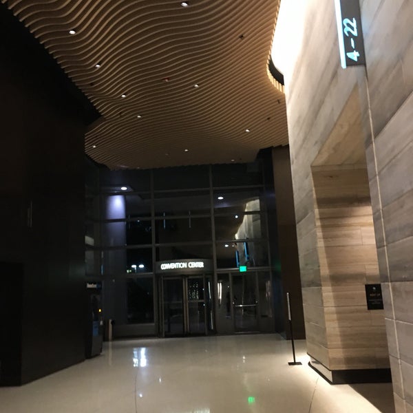 Two Union Square - Seattle Central Business District - 10 tips