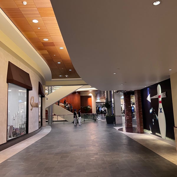 Lincoln Square - Bellevue, WA