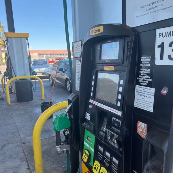 Love's Travel Stop - Truck Stop