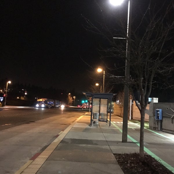 Mercer Island Park & Ride - Bus Line in Mercer Island