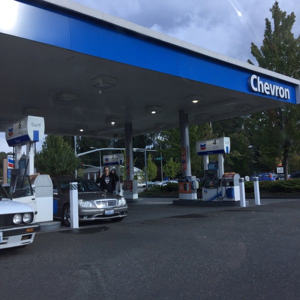 Chevron (Now Closed) - Crossroads - 13948 NE 20th St