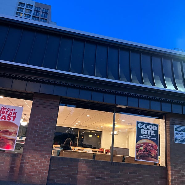 Wendy’s - Fast Food Restaurant in Bellevue