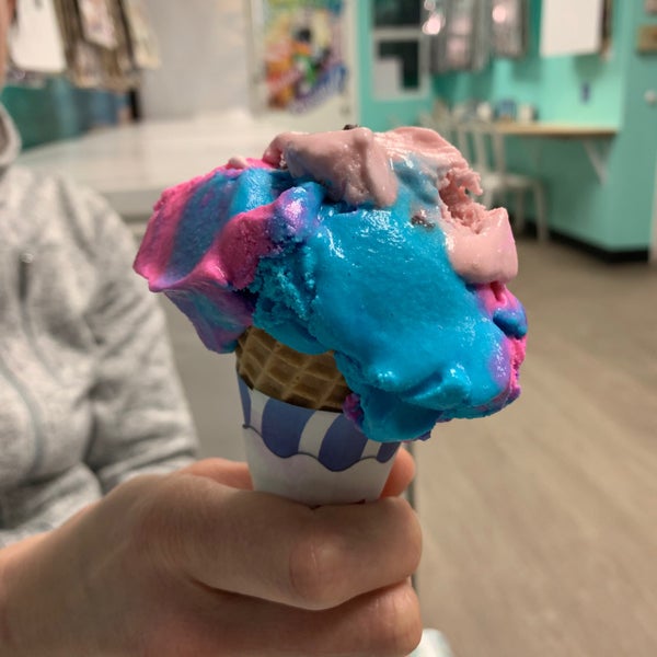 Lighthouse Ice Cream & Yogurt - Ice Cream Parlor in Ocean Beach