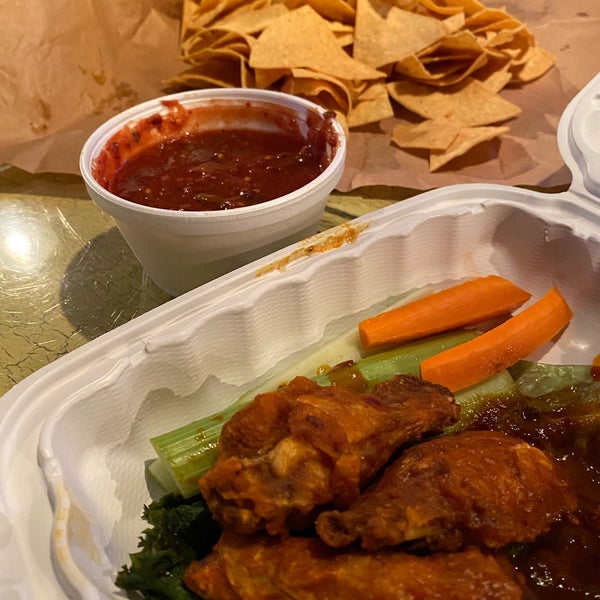 El Toro Bravo - Mexican Restaurant