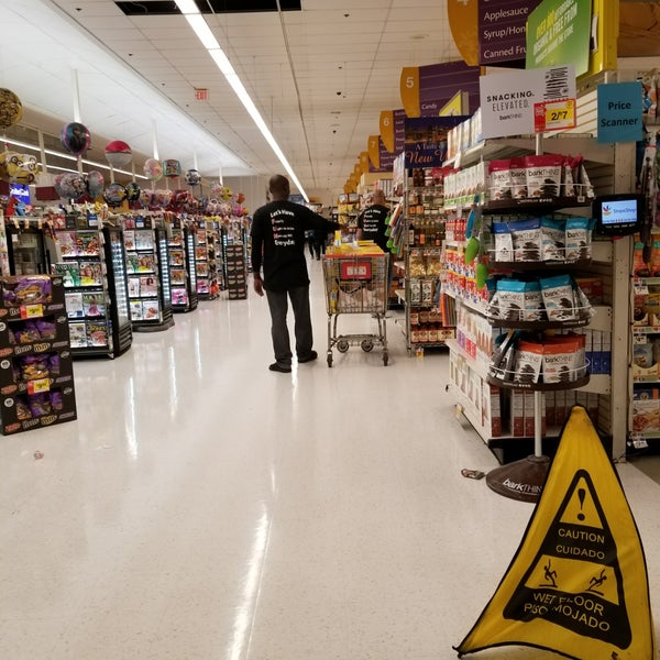 Super Stop & Shop - 2425 Palmer Ave