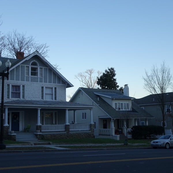 Cathedral Heights - Neighborhood in Washington