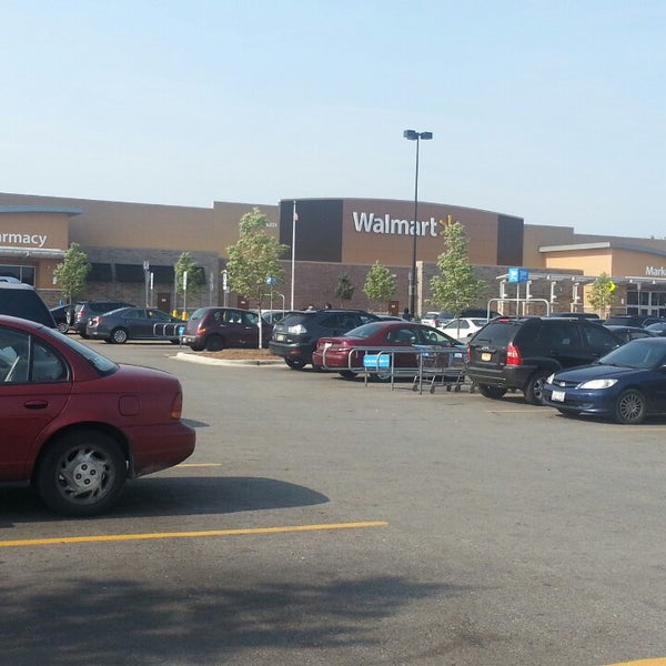 Photos at Walmart Supercenter - Big Box Store in Chicago