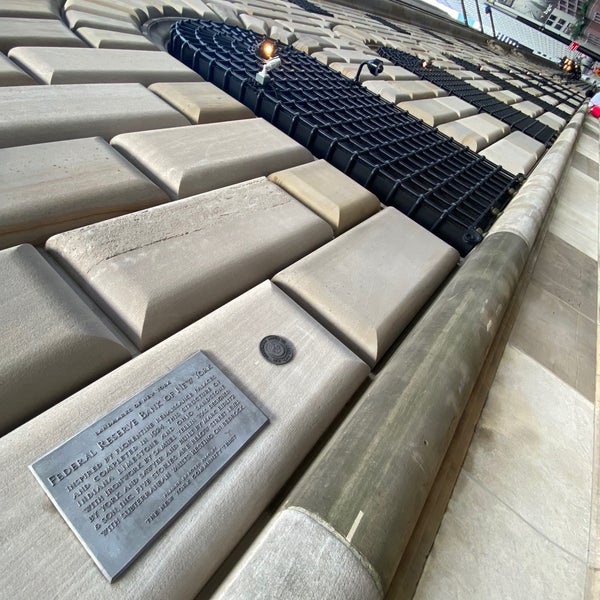 Federal Reserve Bank of New York - Bank in Financial District