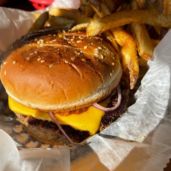 P.T.'s Olde Fashioned Grille - Burger Joint