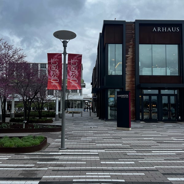Oakbrook Center - Shopping Mall