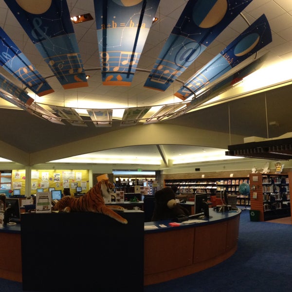 Bloomfield Township Public Library - Library