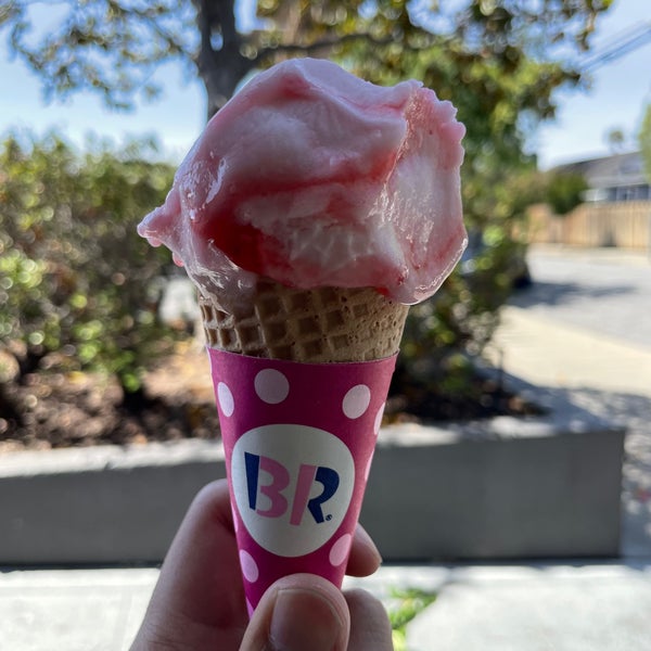 Baskin-Robbins - 2107 Roosevelt Ave, Roosevelt Shopping Center
