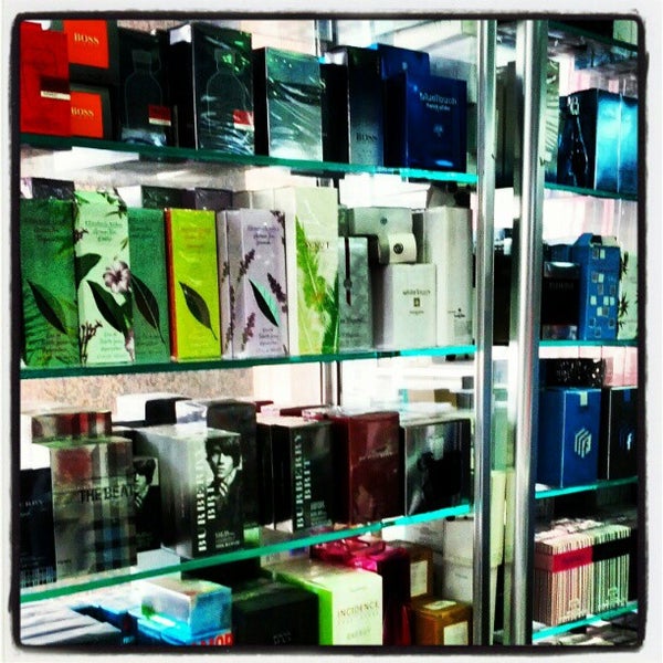 Karama Shopping Complex - 1 tip