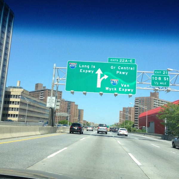 Long Island Expressway at Exit 18 - Maspeth - I-495